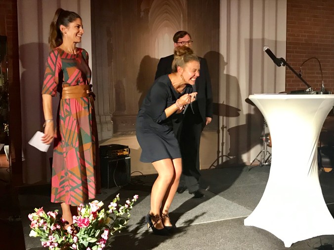 Perlen des Verbrechens: Romy Hausmann gewinnt den Crime Cologne Award ...